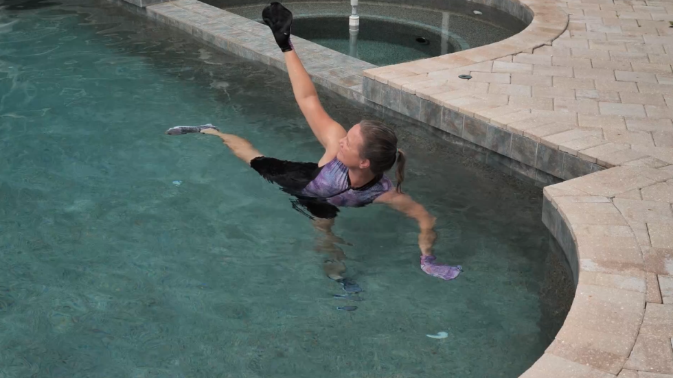 Home Page - Wavemakers | Water Exercise Coach